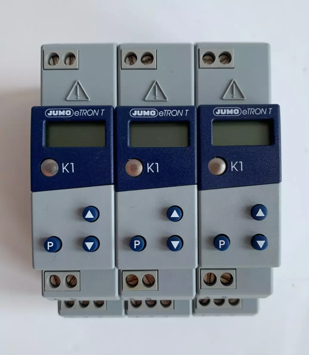 JUMO 701050/811-02 Temperature limiter monitor 230VAC RTD input DIN 0 ...
